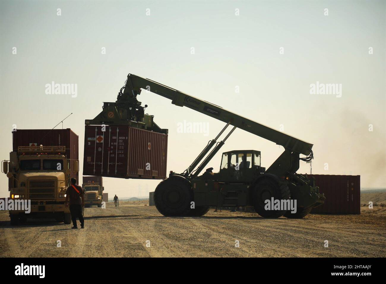 Movement in support of the army hi-res stock photography and images - Alamy