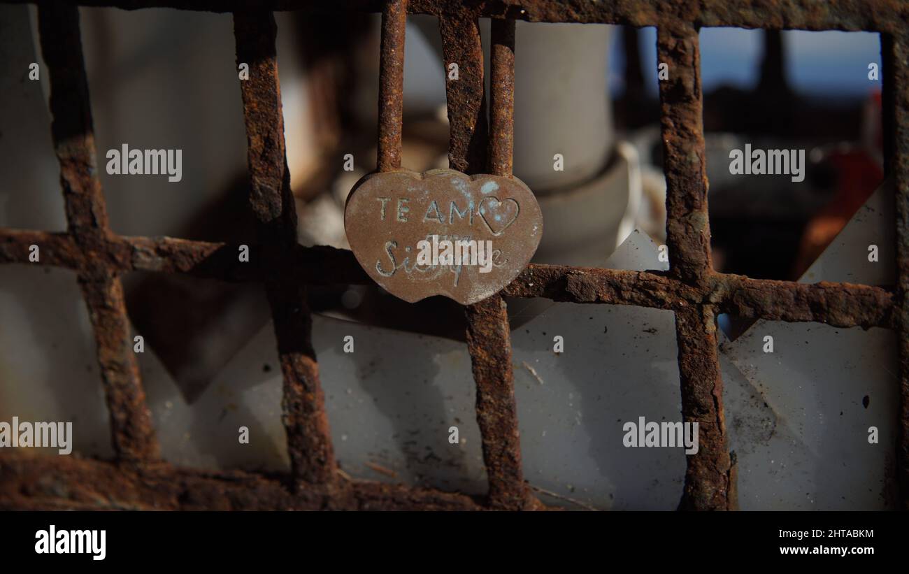 Closeup of a rustic lock on a japan lantern Stock Photo - Alamy