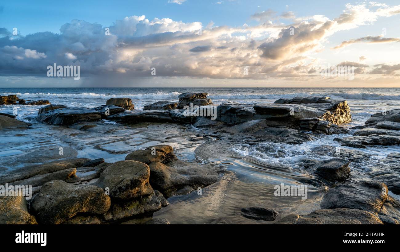 Dawn and sunrise shoot at Alexandra Headland Beach on the Sunshine ...