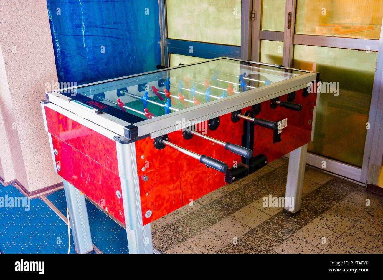 Coin operated table hi-res stock photography and images - Alamy