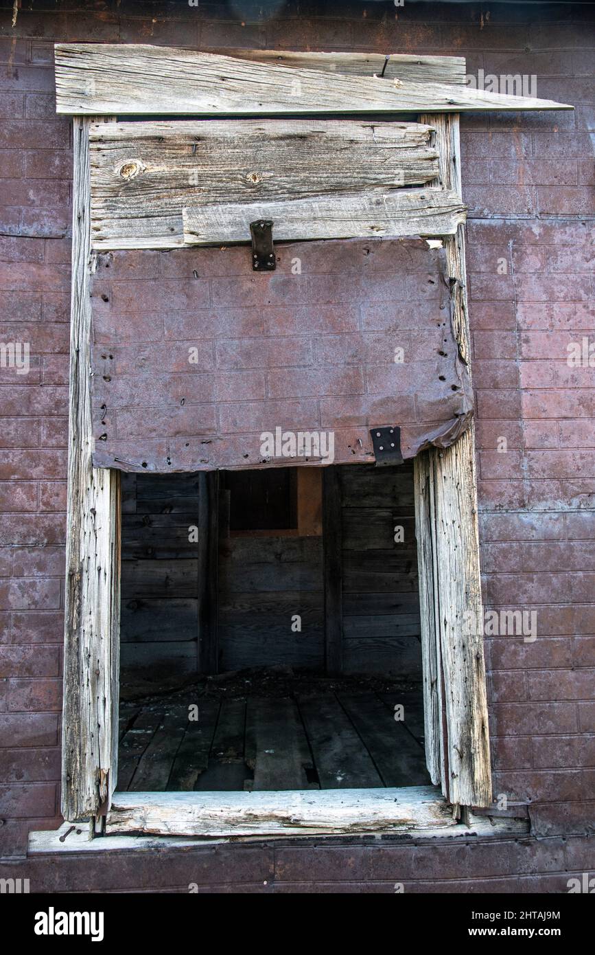 Medal shutters hi-res stock photography and images - Alamy