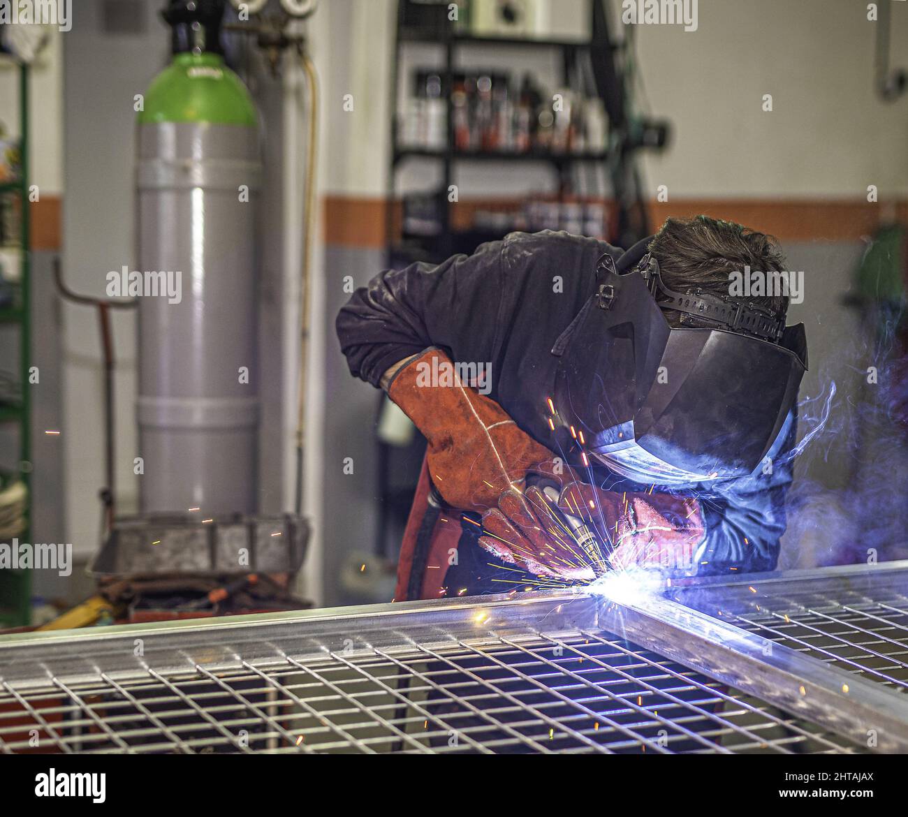 Welding manufacturing welding door hi-res stock photography and images ...