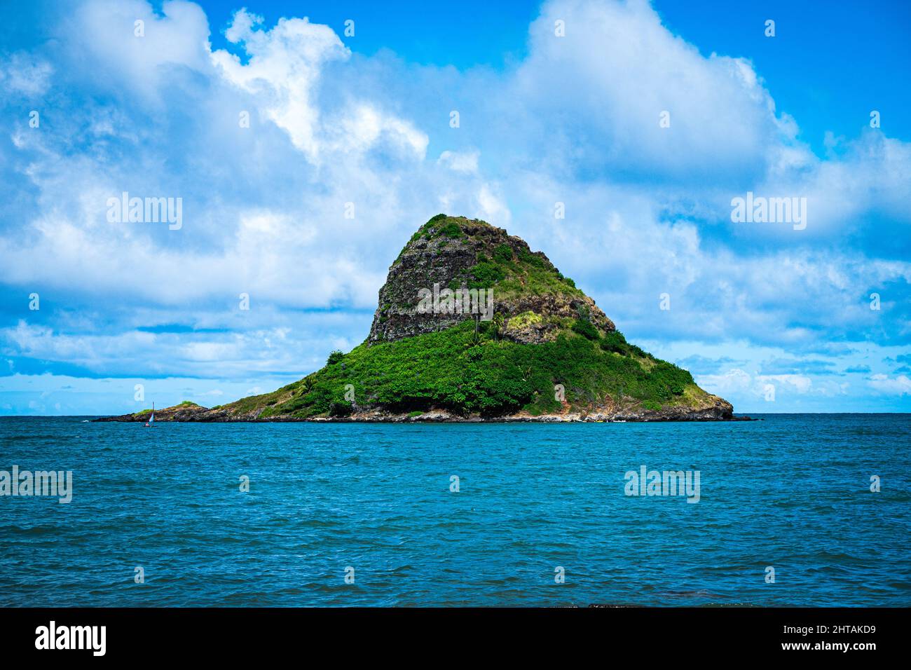 Beautiful view of Mokoli'i Island (previously known as the outdated ...