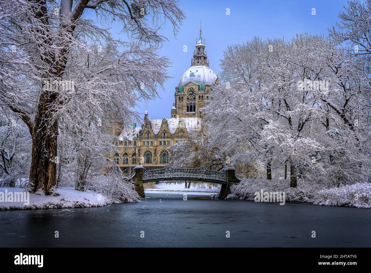 Old town hall hanover hi-res stock photography and images - Alamy