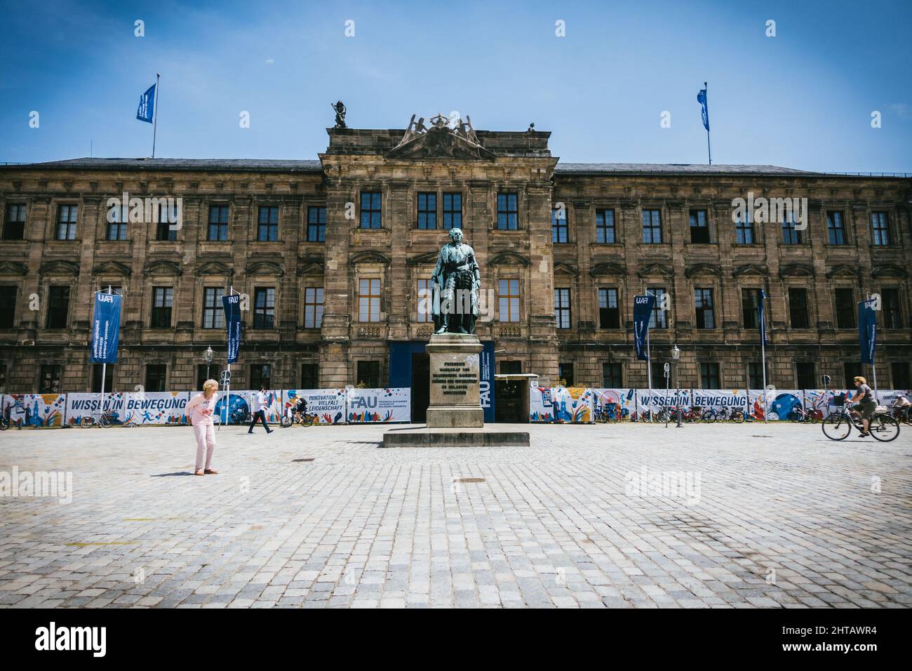 Sculpture of Frederick I in front of the Schloss Erlangen castle ...
