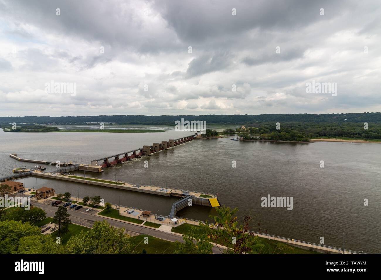 Lock and dam 11 hi-res stock photography and images - Alamy