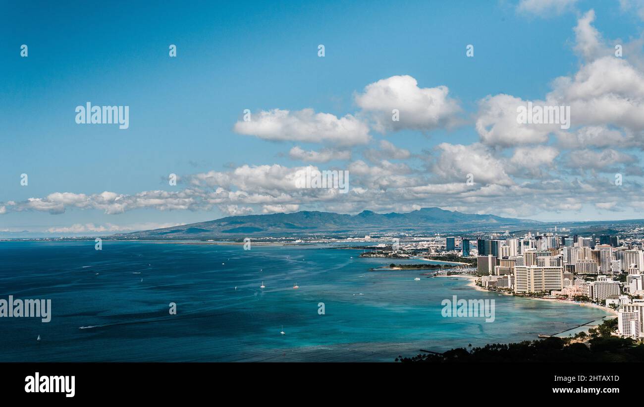 Landscape view of Honolulu near the ocean Stock Photo - Alamy