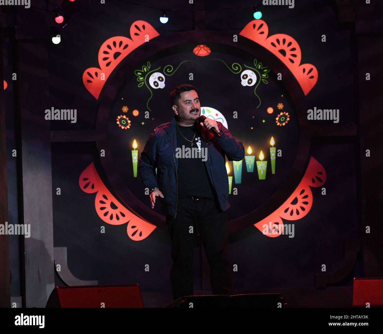 February 27, 2022, Norfolk, Virginia, USA: ALFRED ROBLES helps out on ...