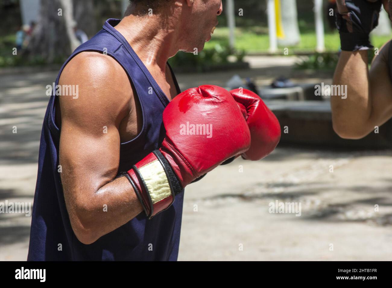 Boxing man outside hi-res stock photography and images - Alamy