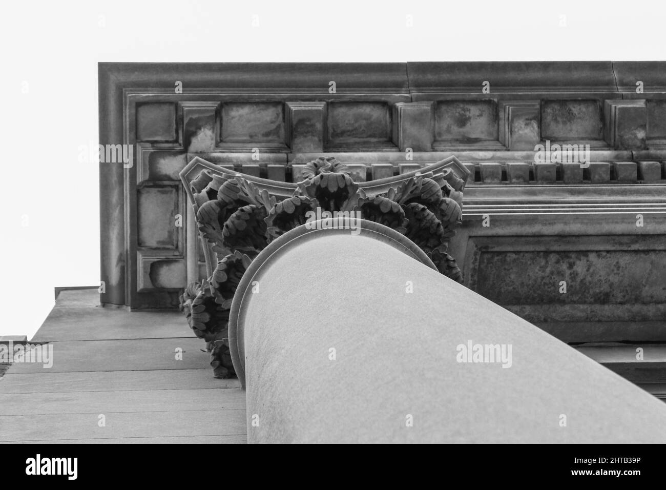 A grayscale of a beautiful building Stock Photo - Alamy