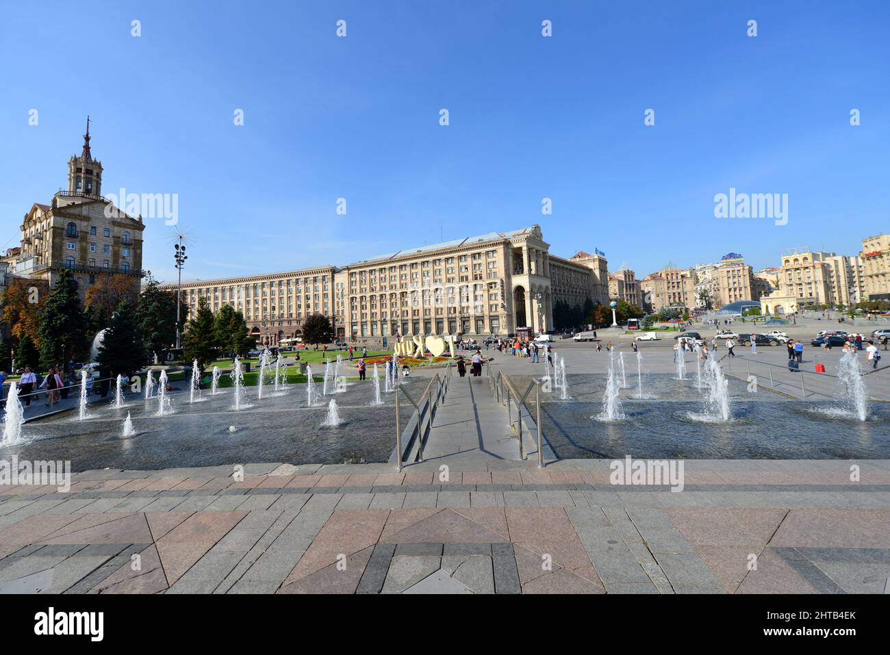 At maidan nezalezhnosti independence square in kyiv hi-res stock ...