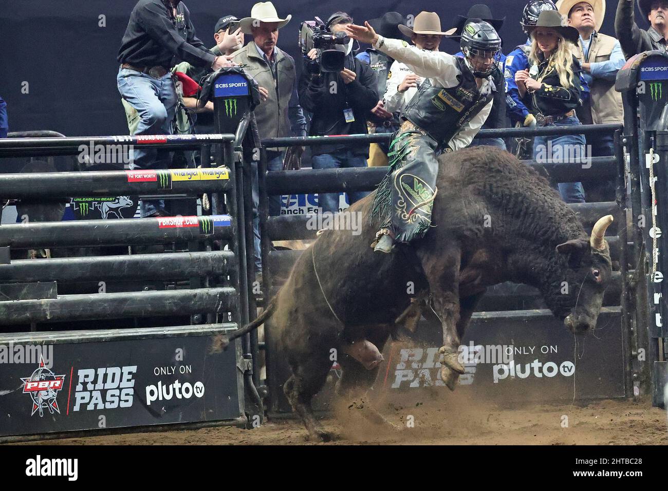 Dalton kasel rides bull pbr pluto tv invitational crypto com arena hi ...
