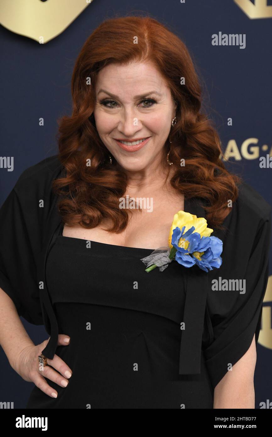 Lisa Ann Walter arrives at the 28th Screen Actors Guild Awards held at ...