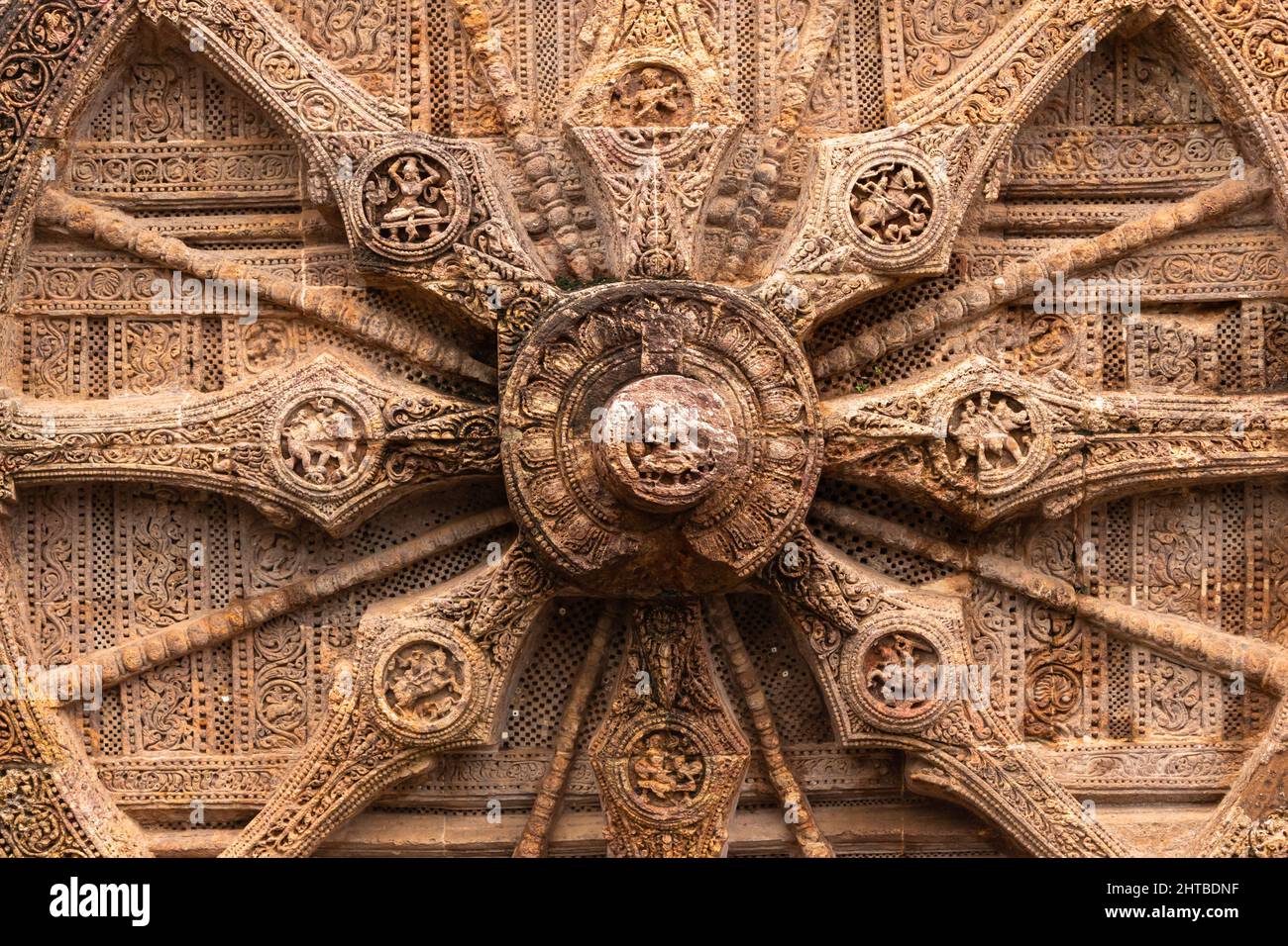 Closeup Detail of a stone wheel of chariot at Sun Temple, Konark ...