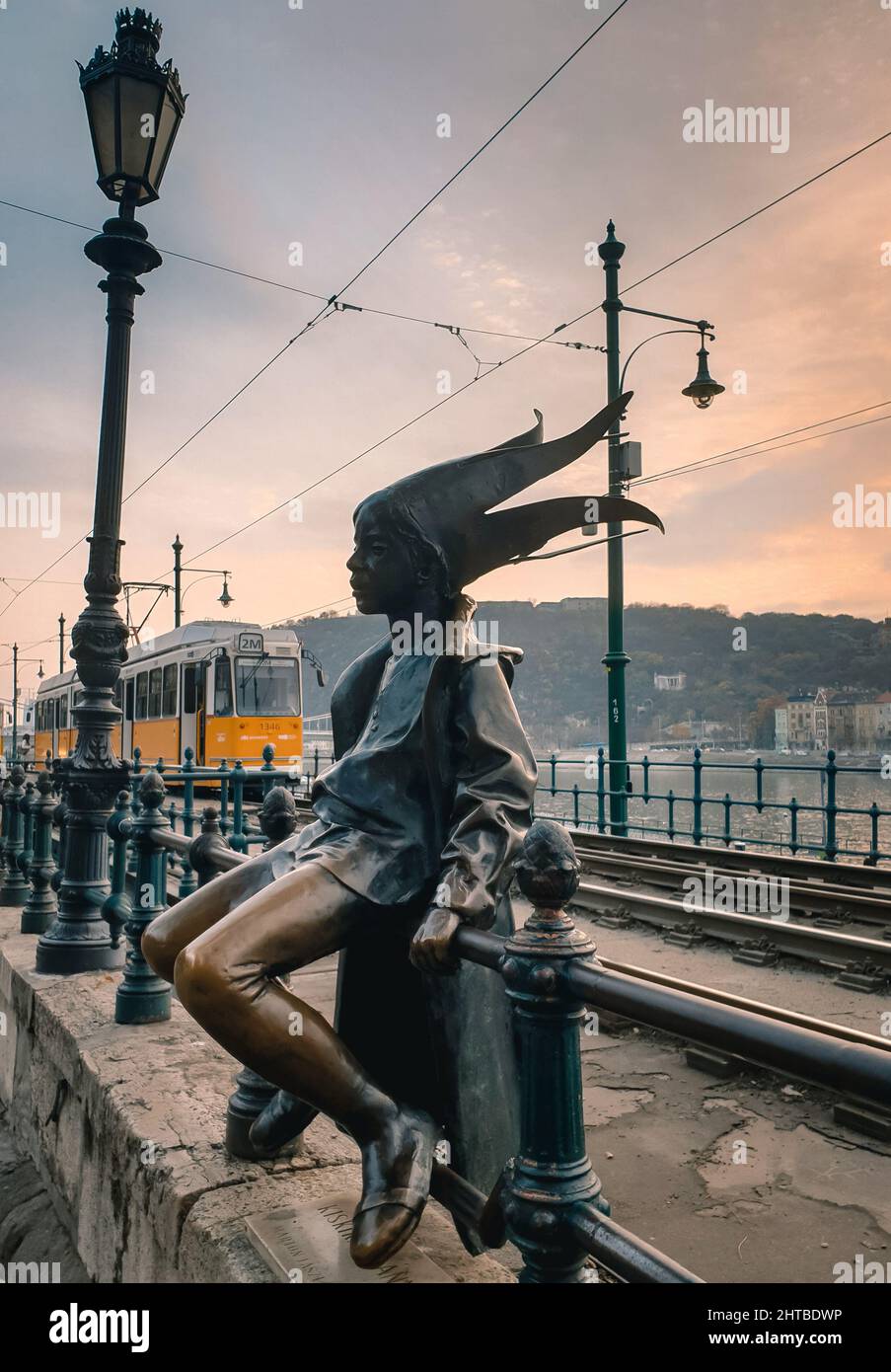 Kiskiralylany statue hi-res stock photography and images - Alamy