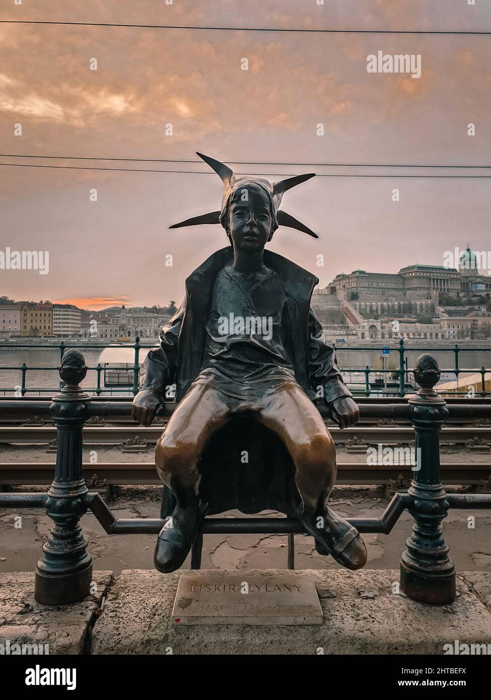 Kiskiralylany statue hi-res stock photography and images - Alamy