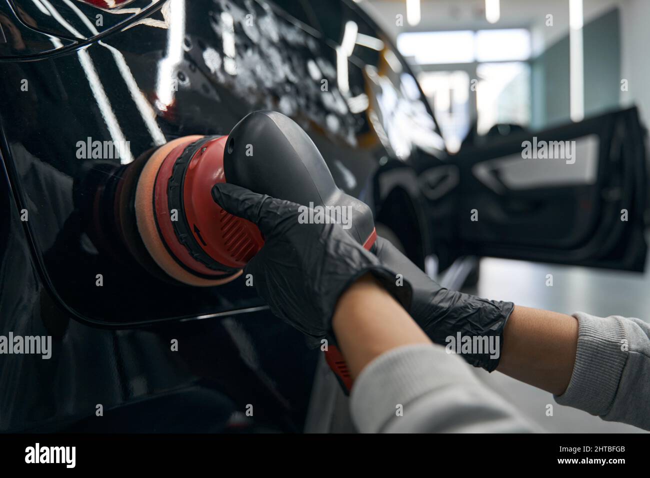 Detailer hi-res stock photography and images - Alamy