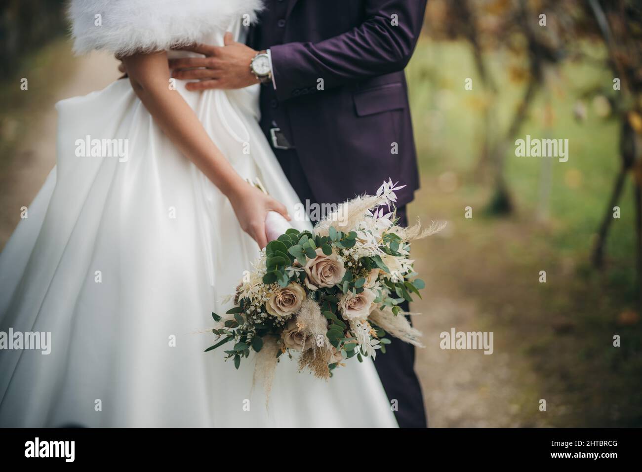Couple getting married flowers hi-res stock photography and images - Alamy