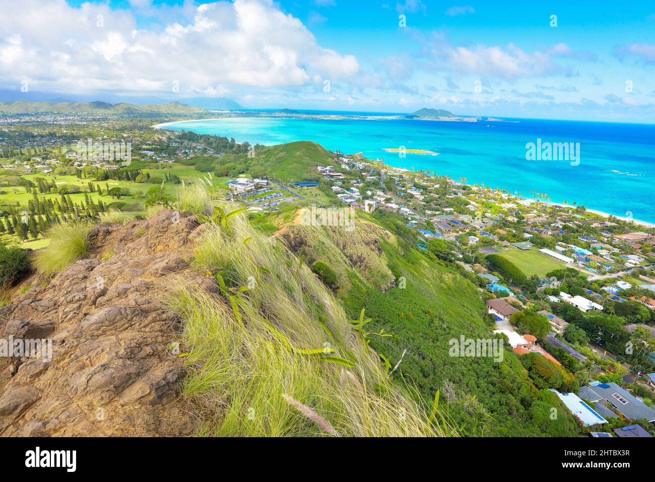 Beautiful view of a coastal city with an ocean in Oahu, Hawaii Stock ...