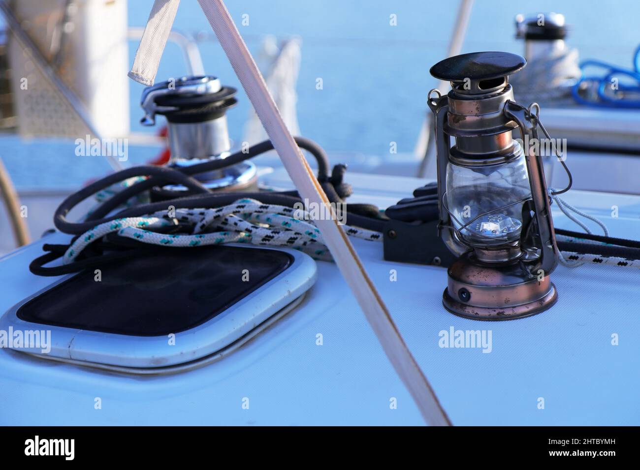 Vintage ship light hi-res stock photography and images - Alamy