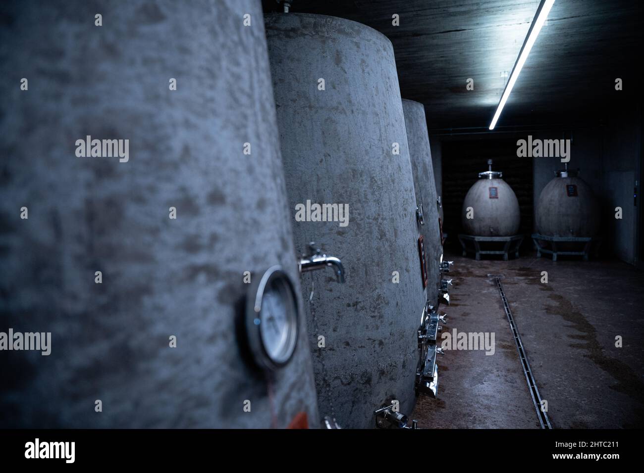 White vats hi-res stock photography and images - Alamy