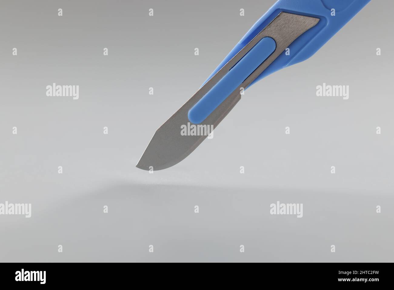 Retractable pocket sized box cutter, sharp colour knife for cutting ...