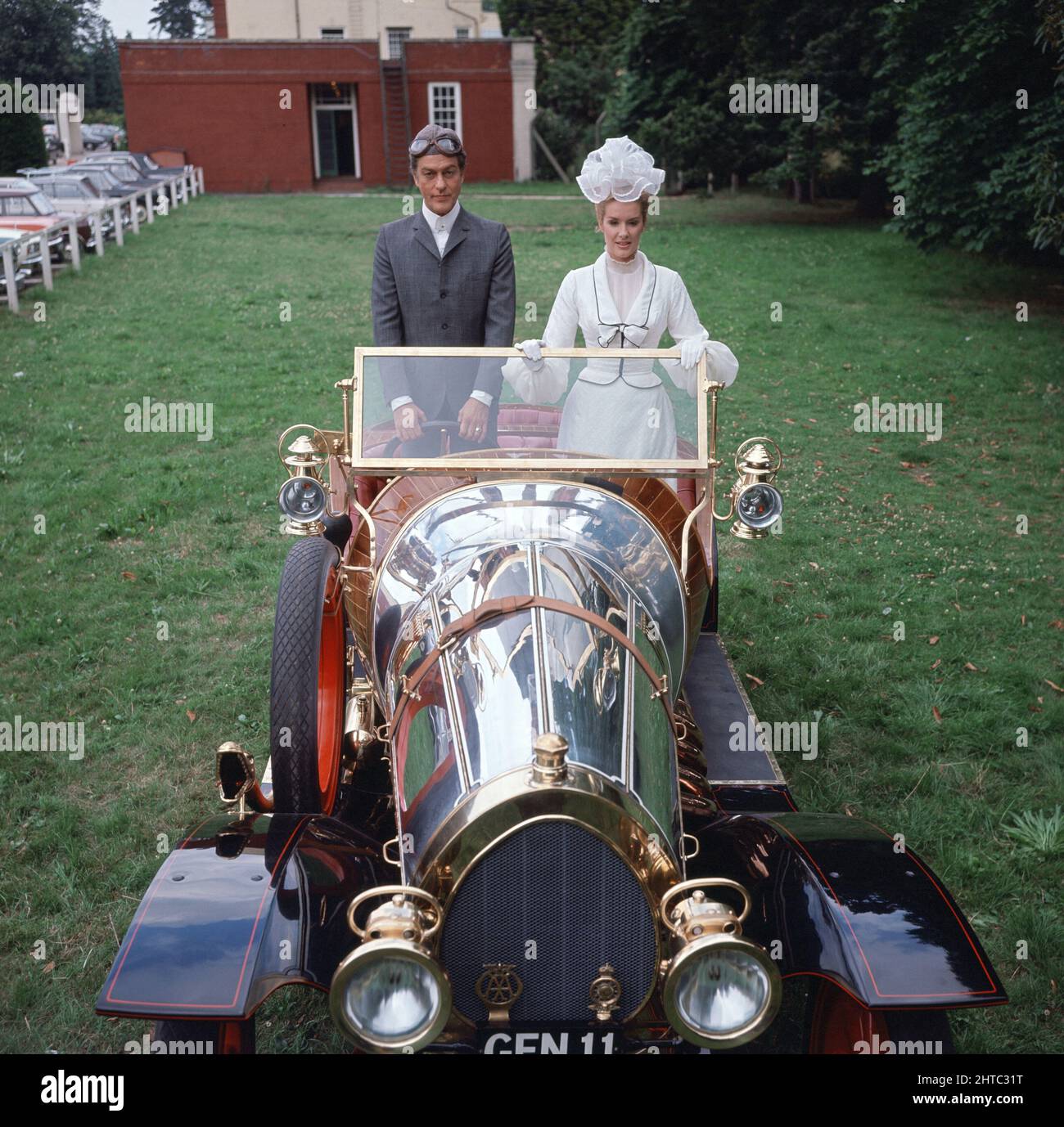 DICK VAN DYKE and SALLY ANNE HOWES in CHITTY CHITTY BANG BANG (1968 ...