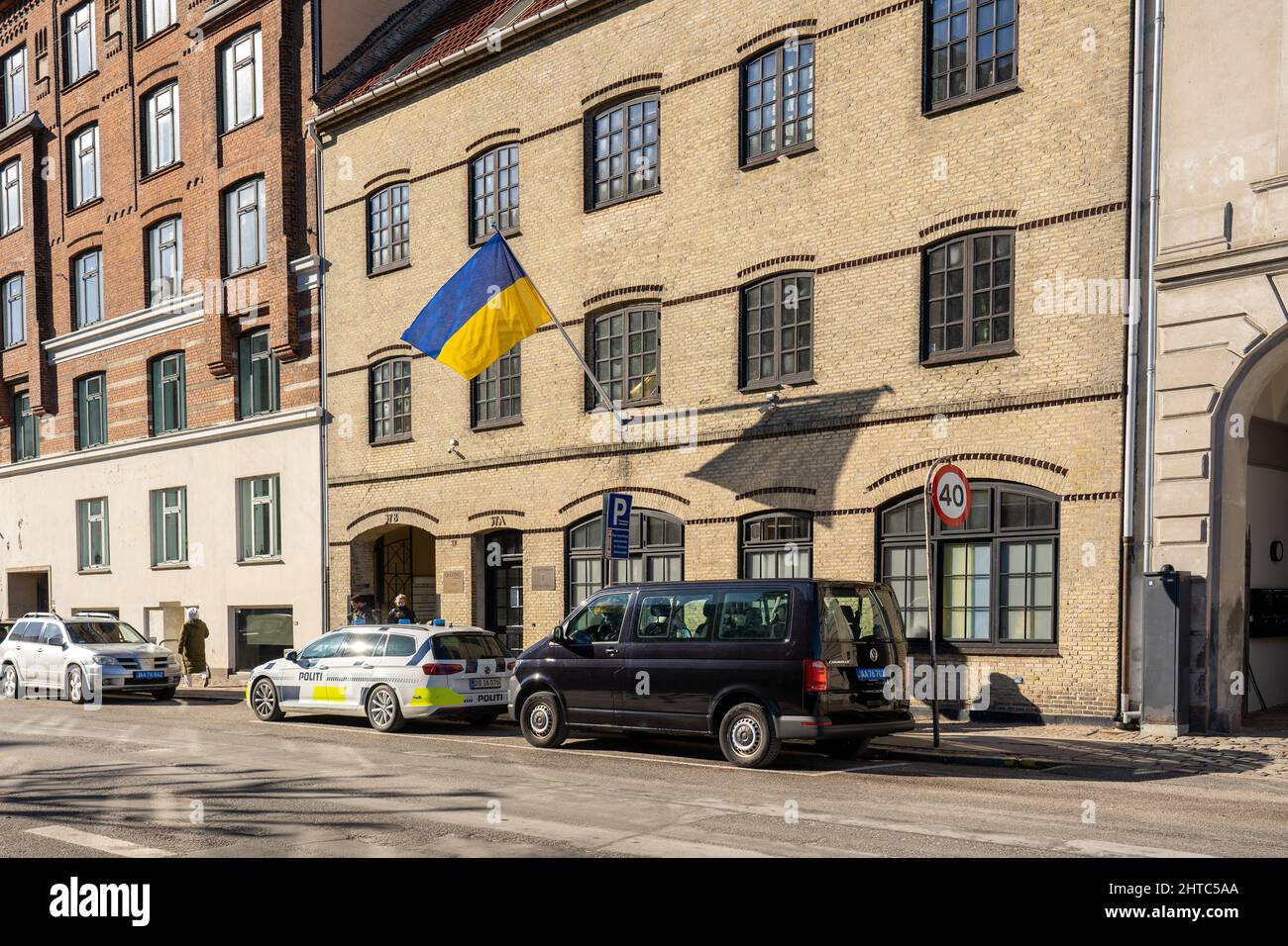 Embassy car hi-res stock photography and images - Alamy