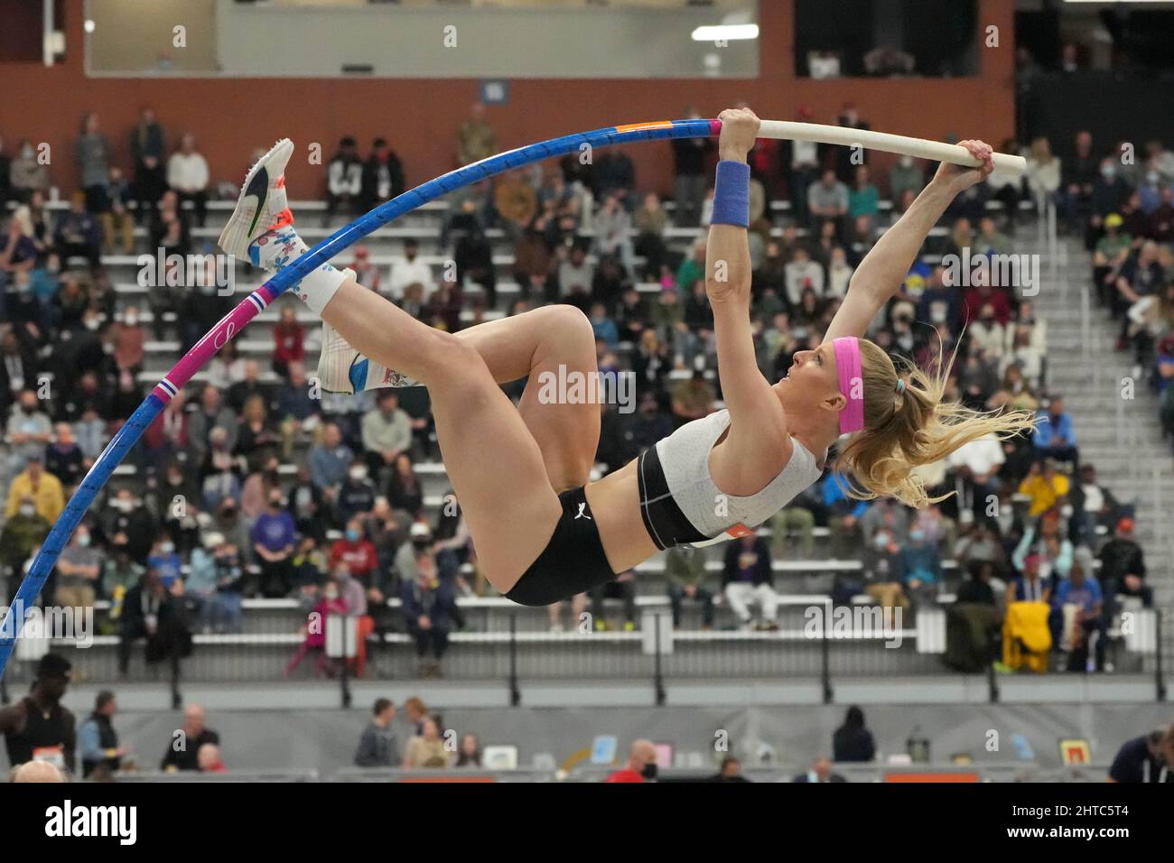 Sandi Morris wins the women's pole vault at 15-9 (4.80m) during the USA ...