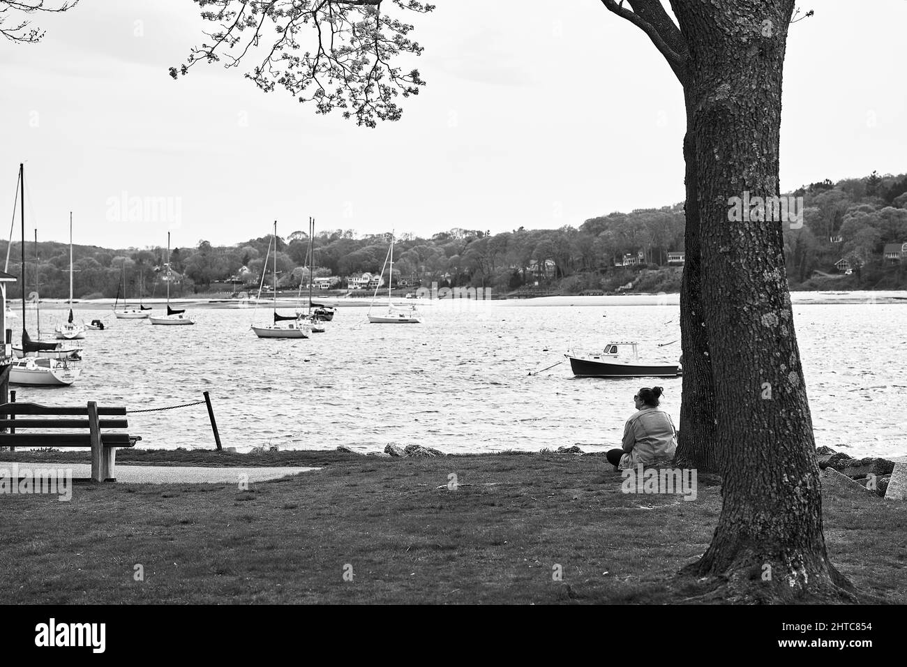 Boats yachts on shore Black and White Stock Photos & Images - Alamy