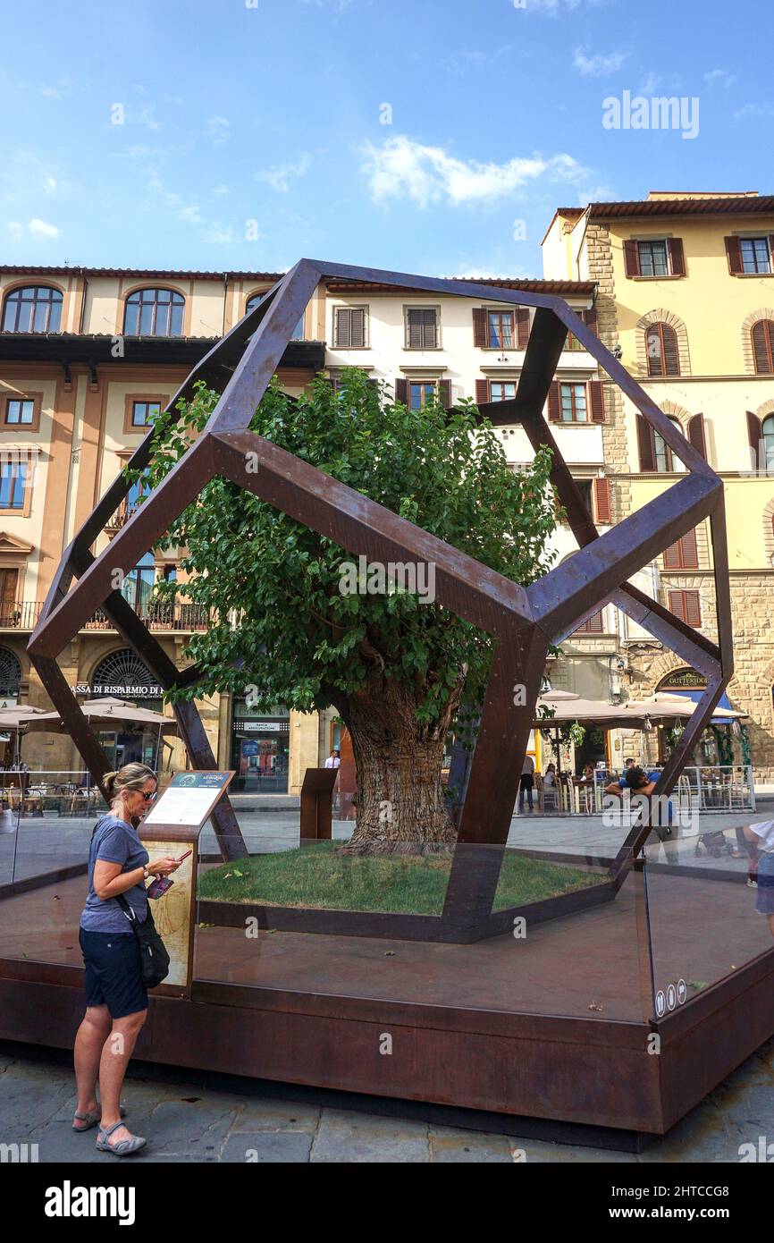 Dodecahedron building hi-res stock photography and images - Alamy