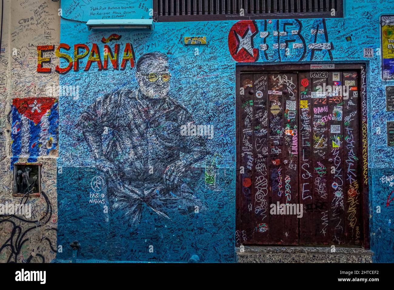 Cuban art on walls in Havana Stock Photo - Alamy