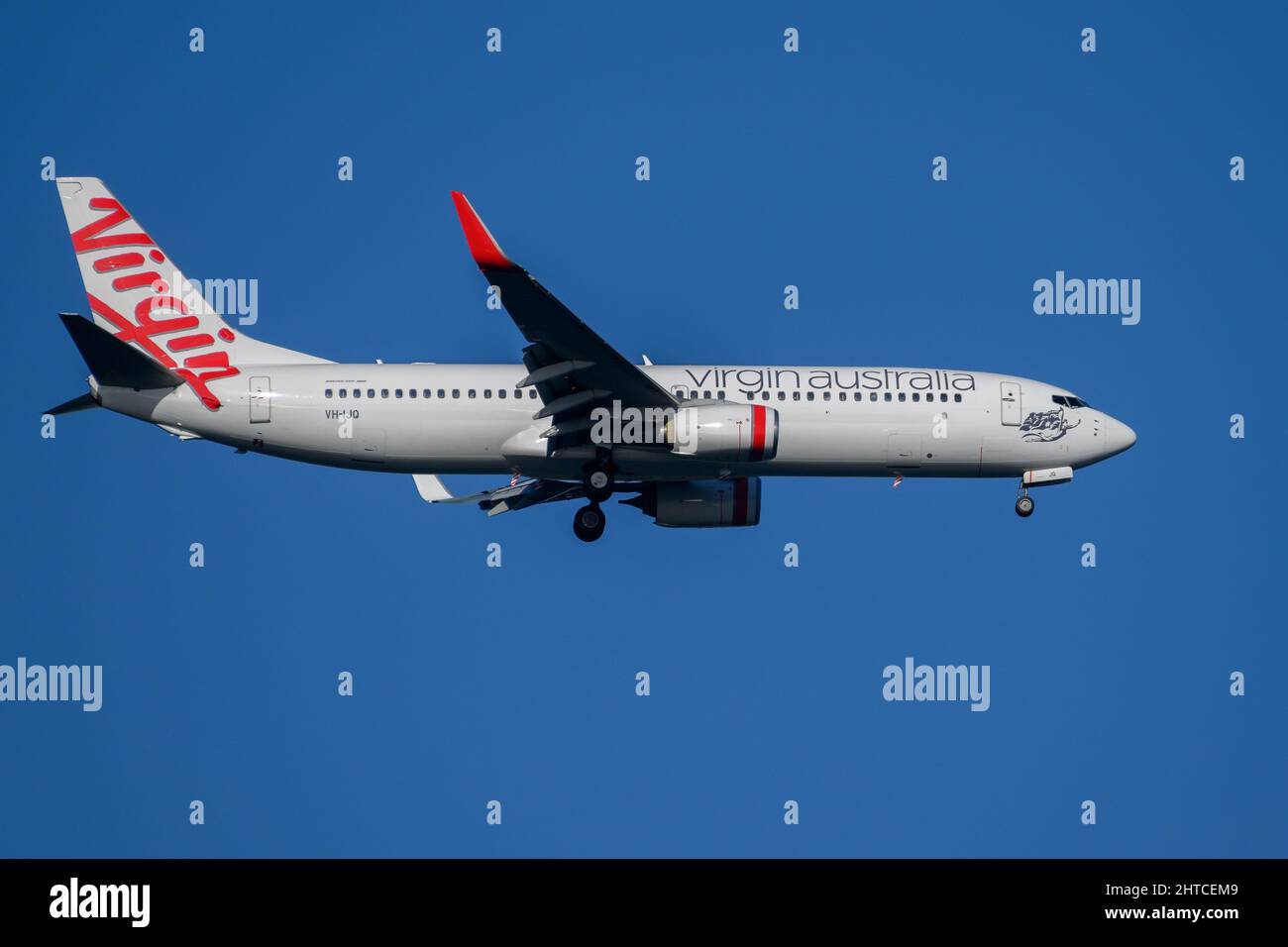 Virgin Australia Boeing B737 arriving in Sydney Stock Photo - Alamy