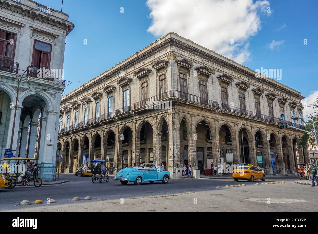 Classic cars in Havana, Cuba Stock Photo - Alamy
