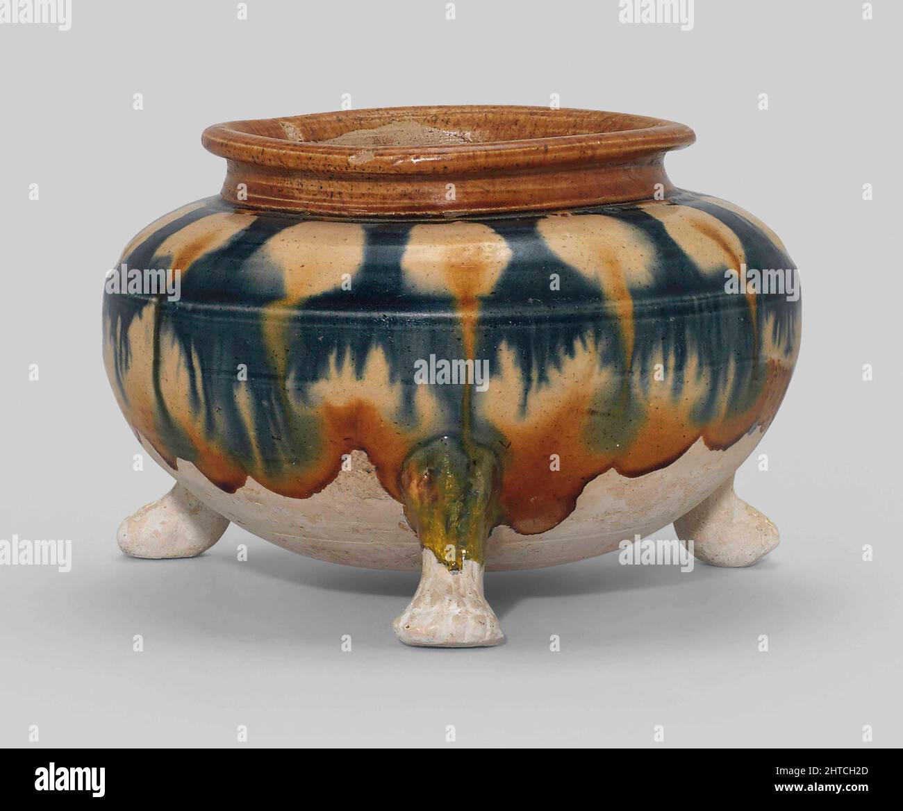 Sancai glazed pottery hi-res stock photography and images - Alamy