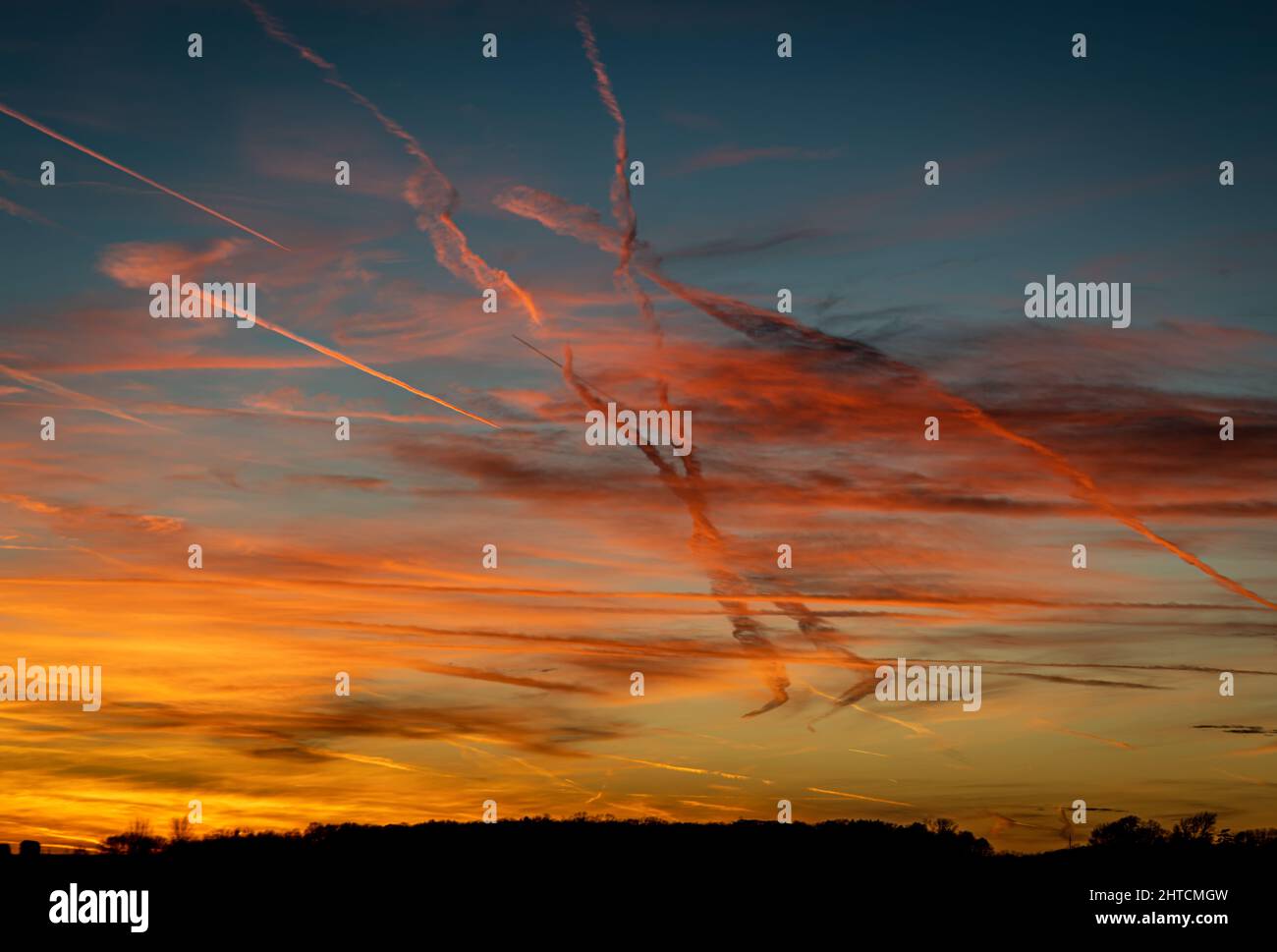 Scenic view of a beautiful vibrant sunset in the sky Stock Photo - Alamy