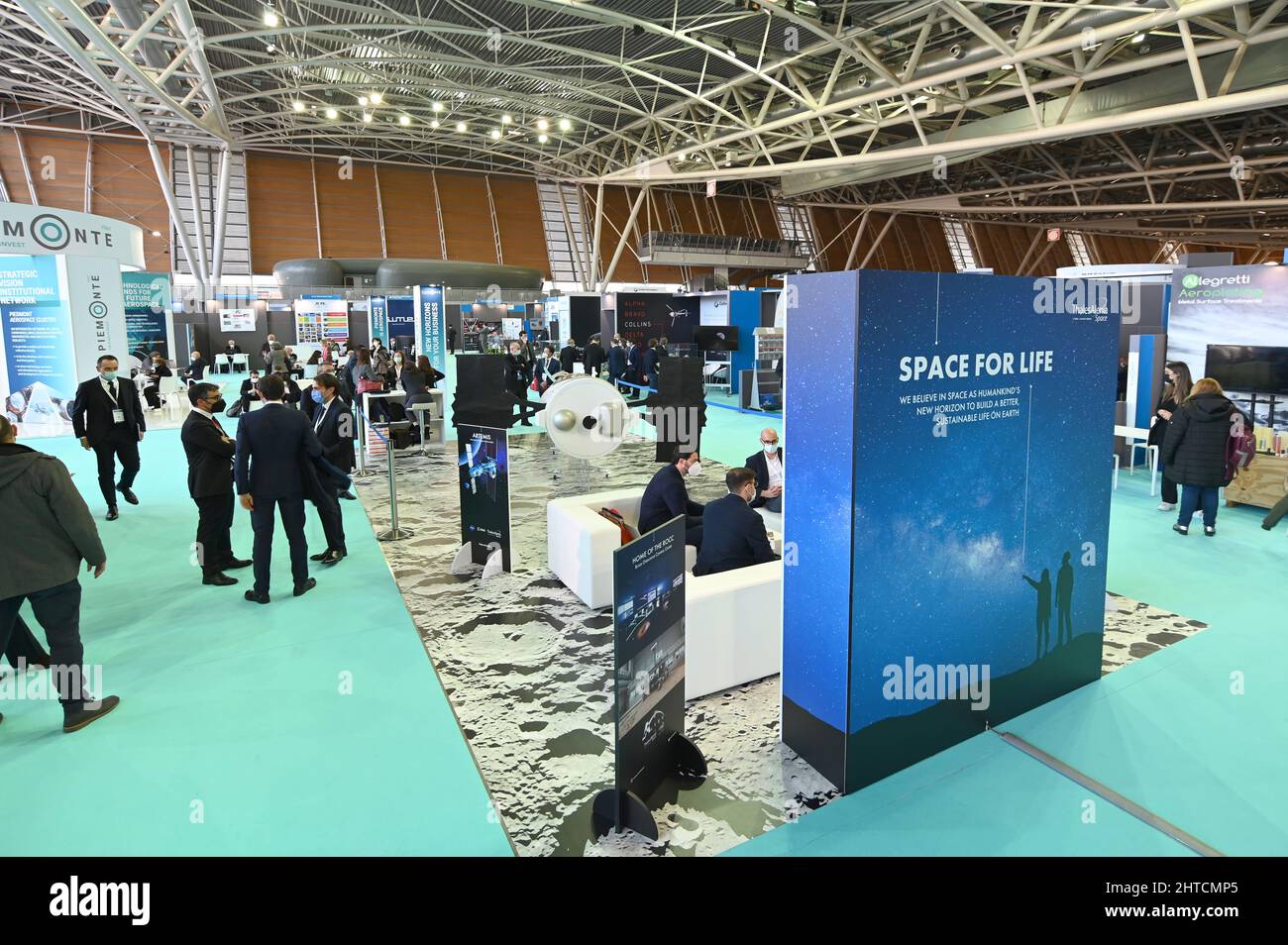 Thales Alenia presenting Space Ryder reusable transportation system at ...