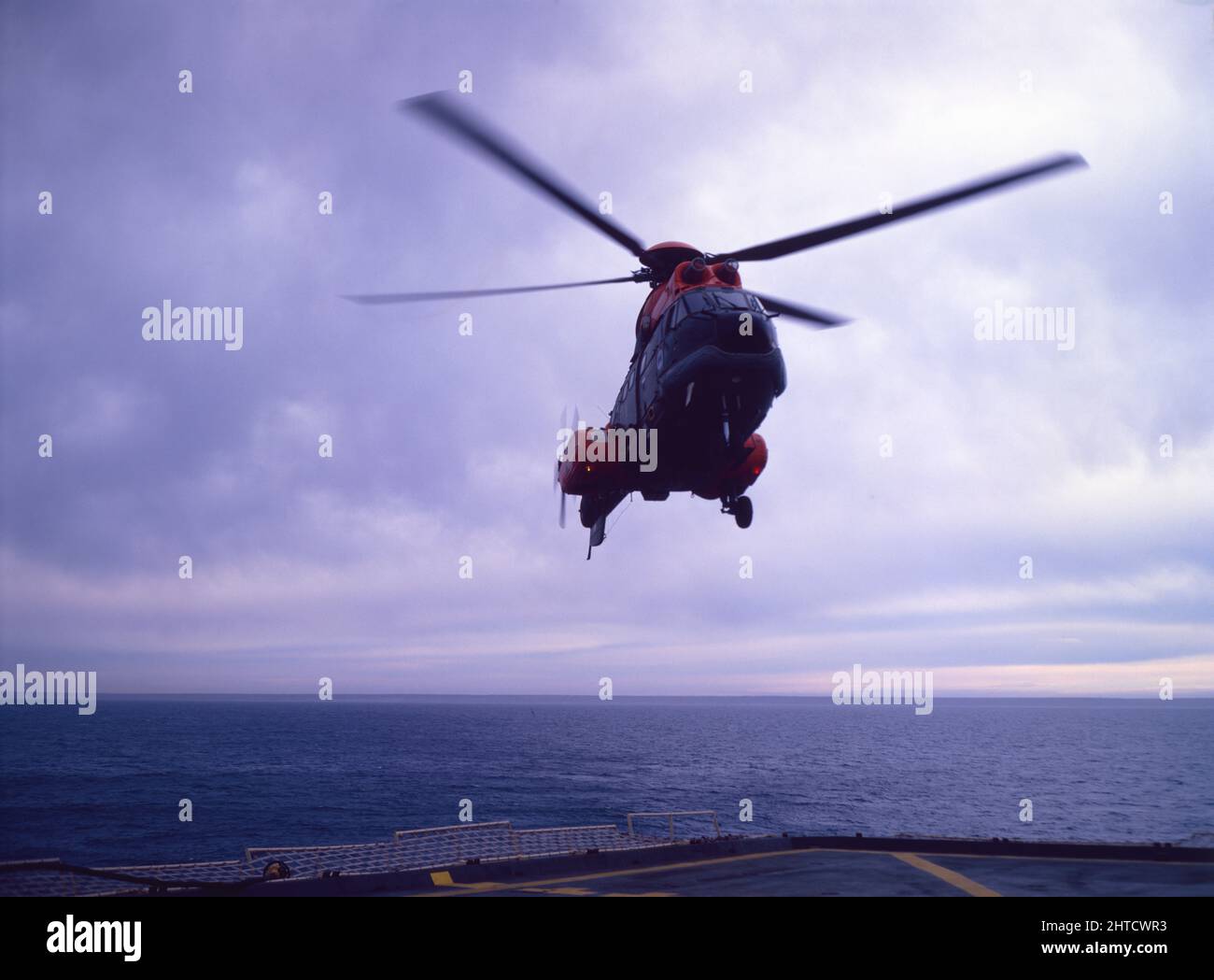 Falklands war landing 1982 hi-res stock photography and images - Alamy
