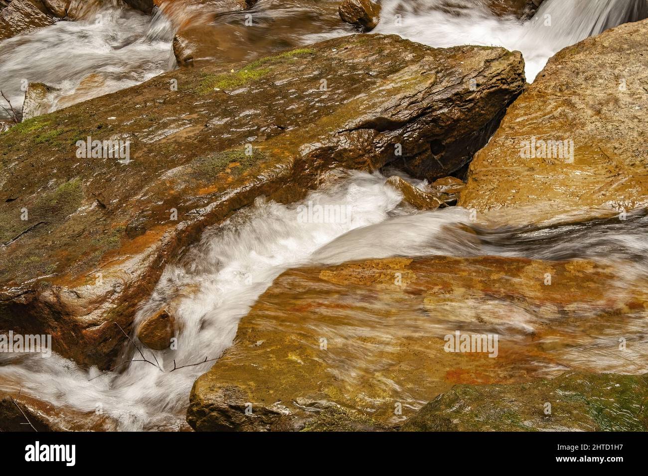Closeup river rocks hi-res stock photography and images - Alamy