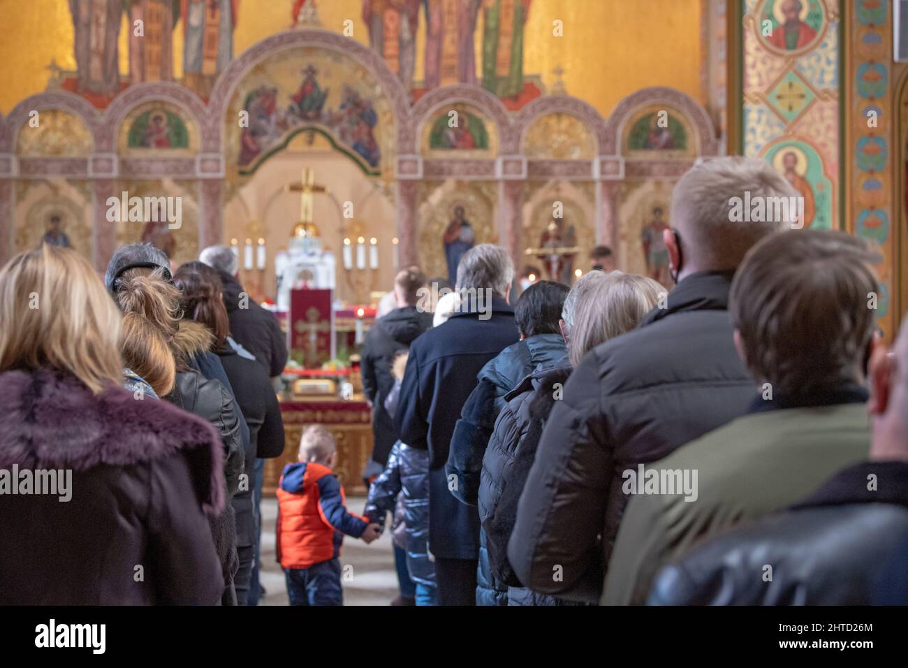 New York, United States. 27th Feb, 2022. People Line-up to receives ...