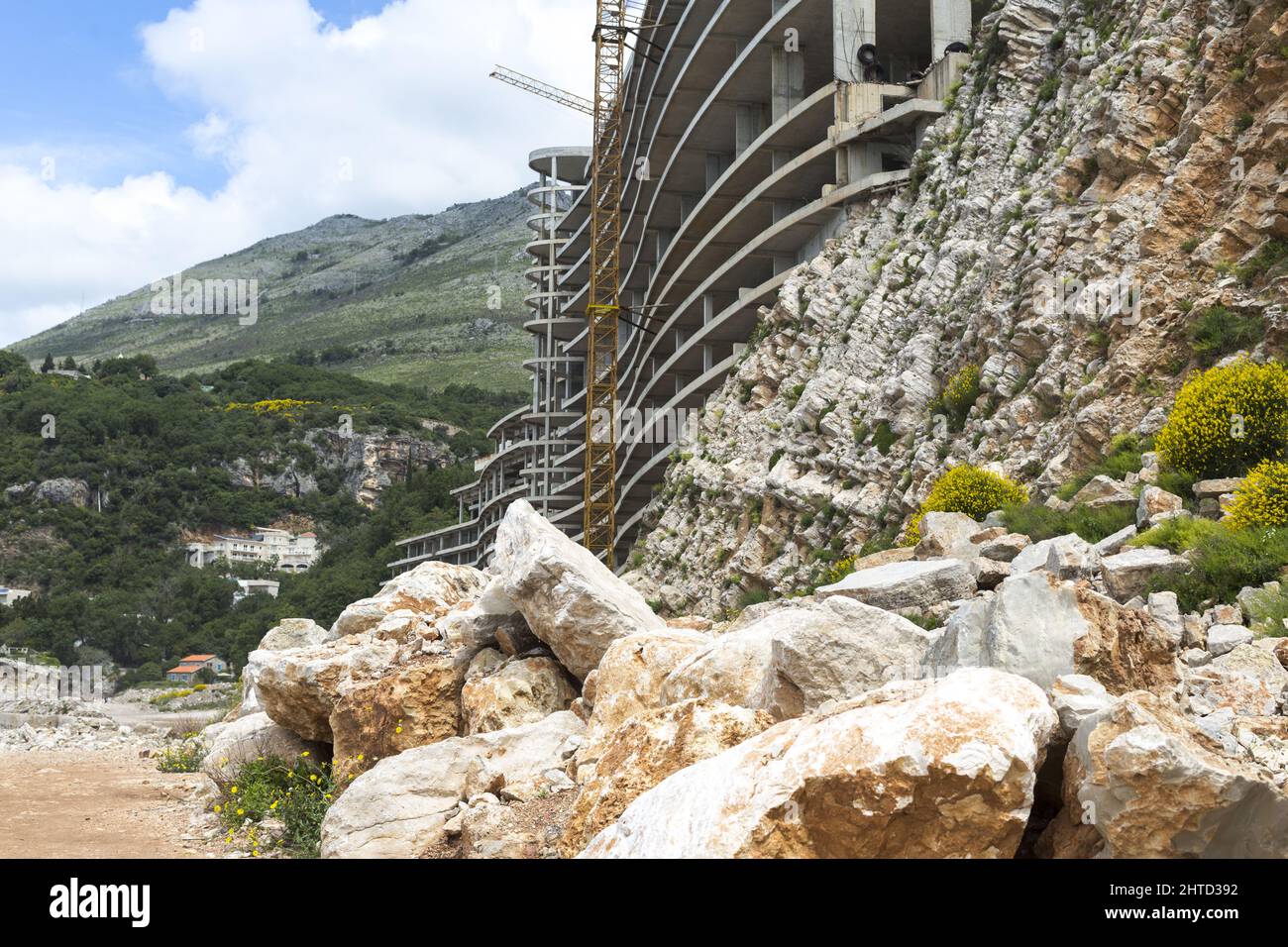 Monolithic brick hi-res stock photography and images - Alamy