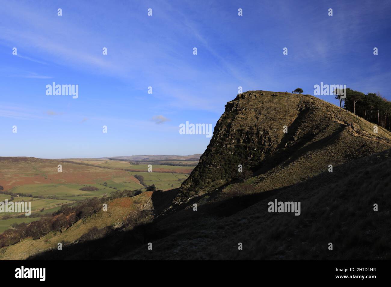 Walkers on Back Tor hill on the Mam Tor ridge, Vale of Castleton ...