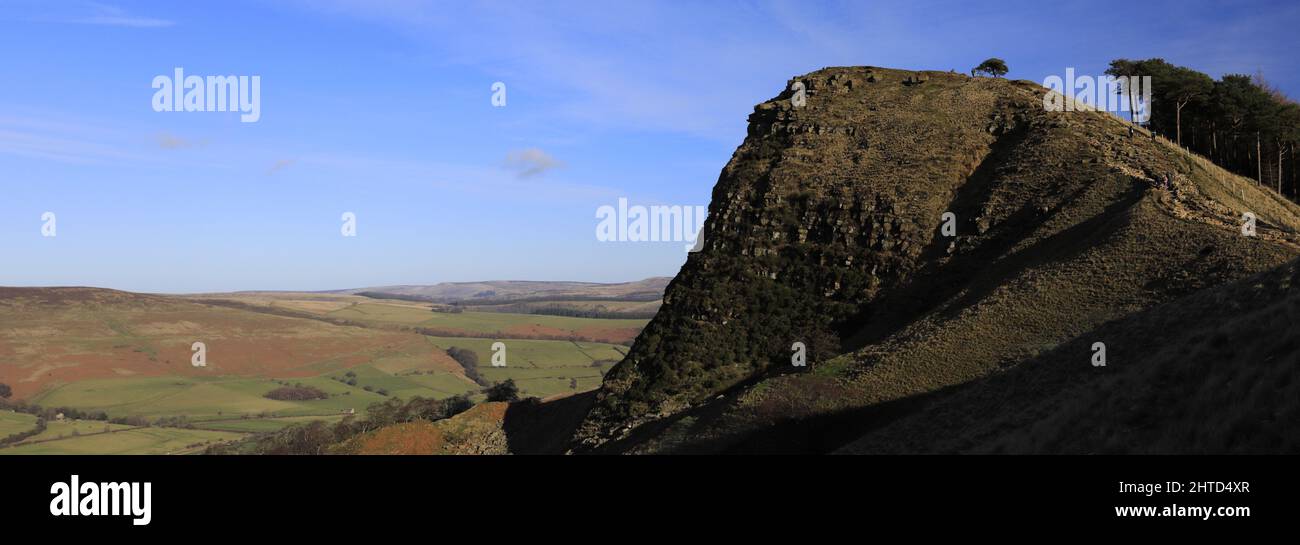 Walkers on Back Tor hill on the Mam Tor ridge, Vale of Castleton ...