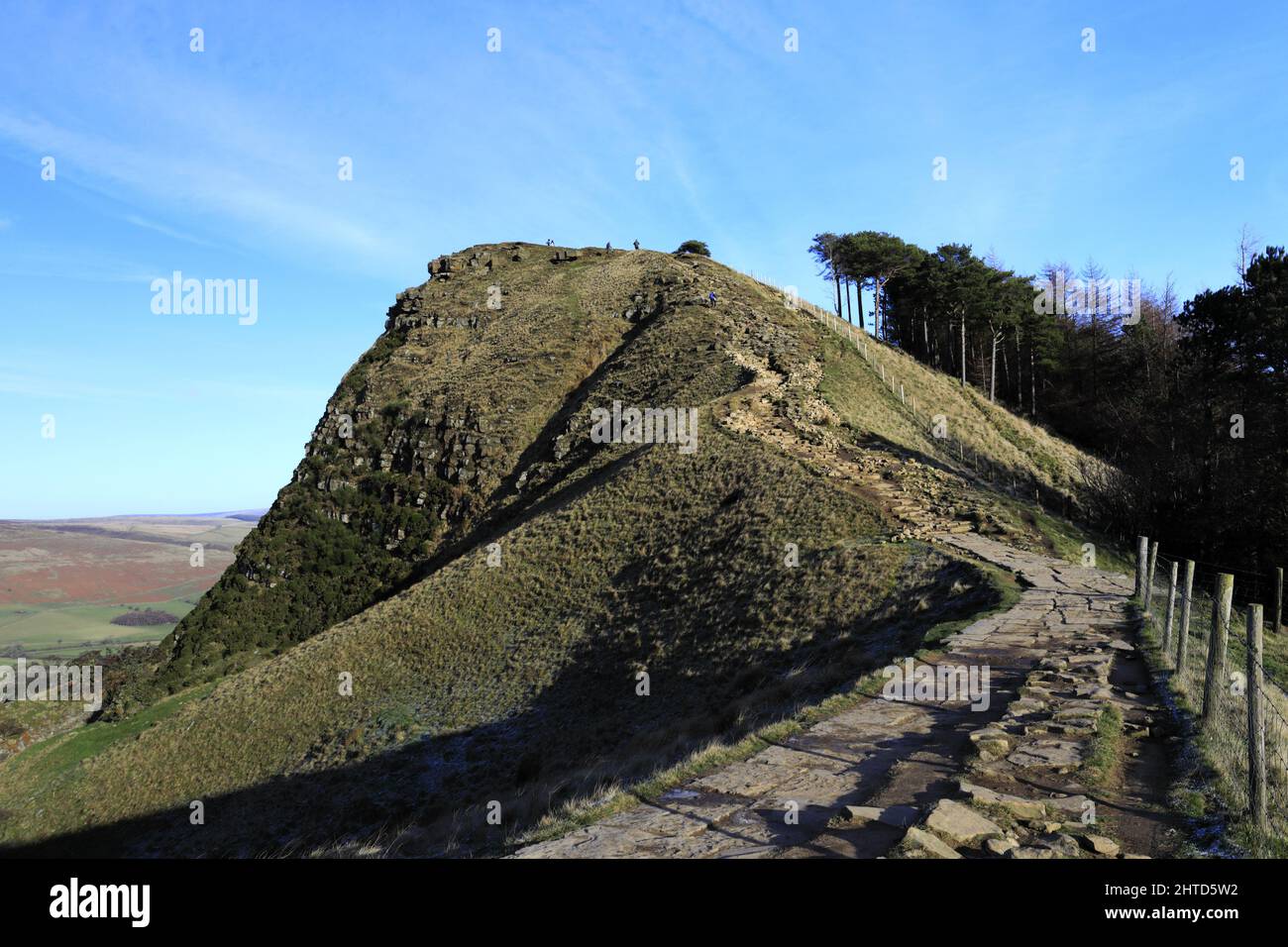 Walkers on Back Tor hill on the Mam Tor ridge, Vale of Castleton ...