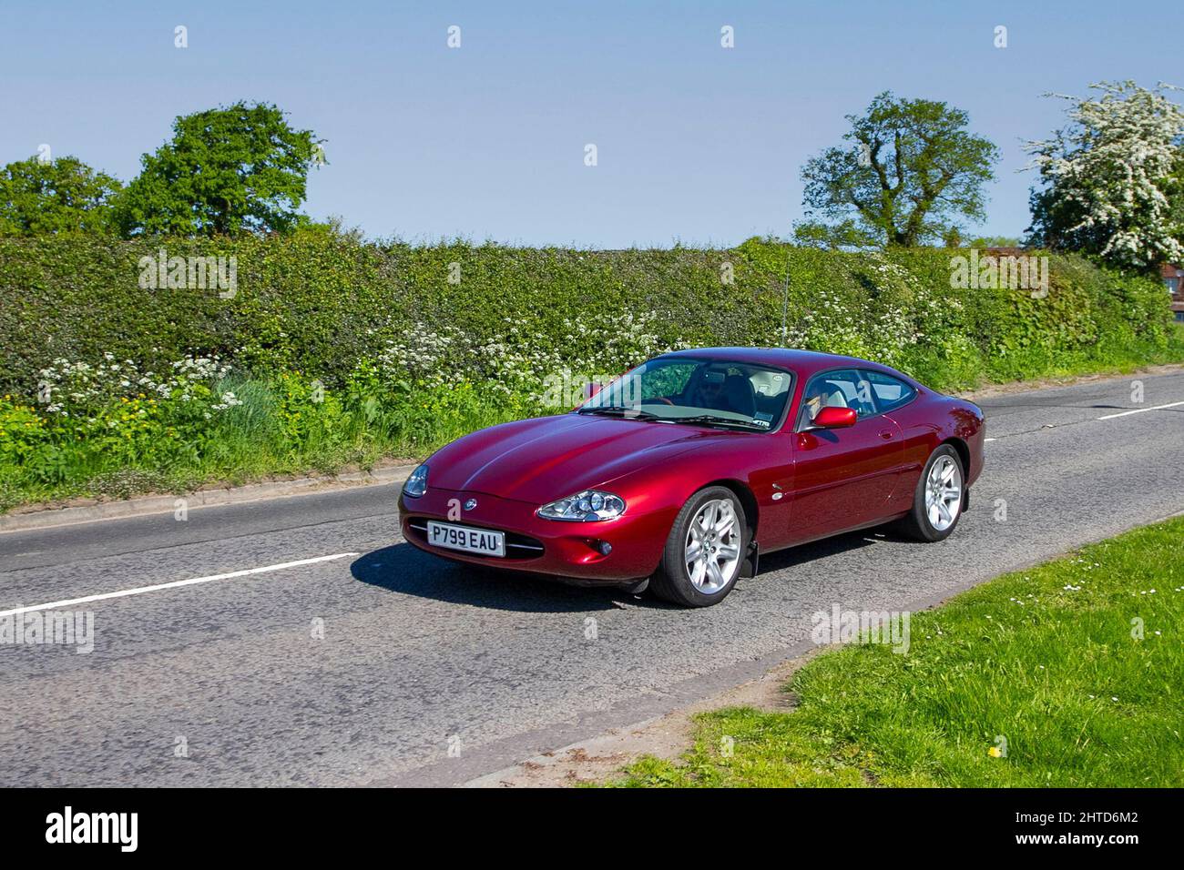 Red convertible 90s hi-res stock photography and images - Alamy