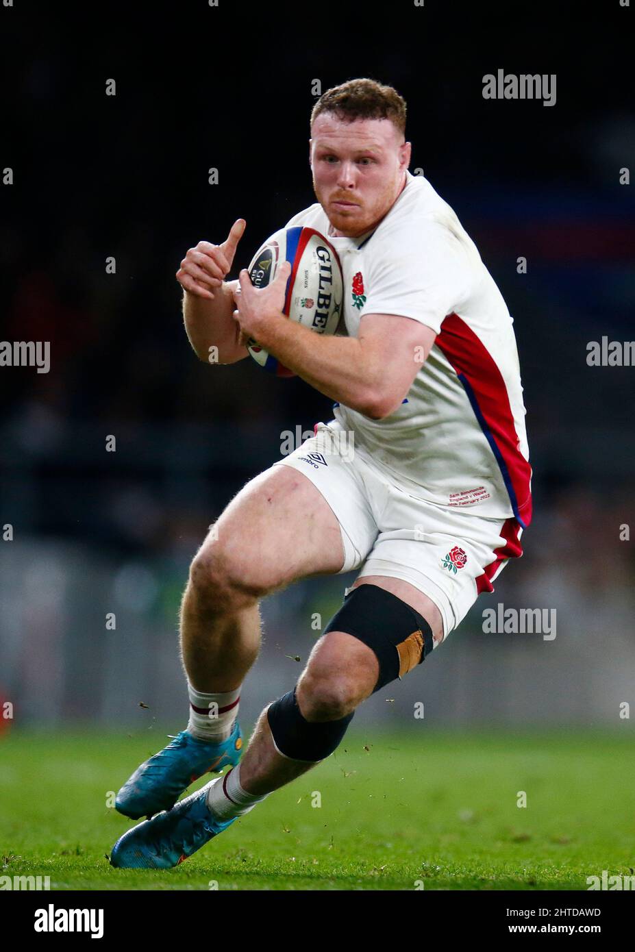 LONDON, ENGLAND - FEBRUARY 26:Sam Simmonds of England during Guinness ...
