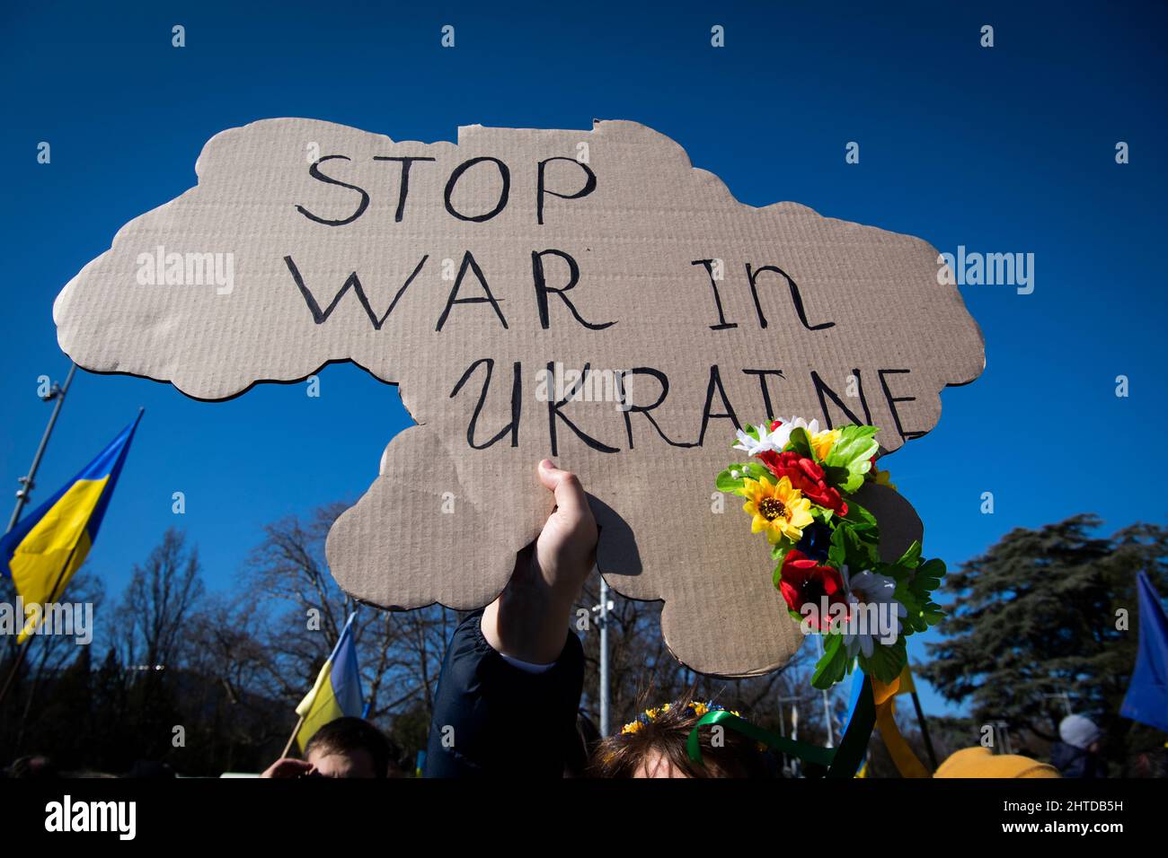 Arm ukraine rally hi-res stock photography and images - Alamy