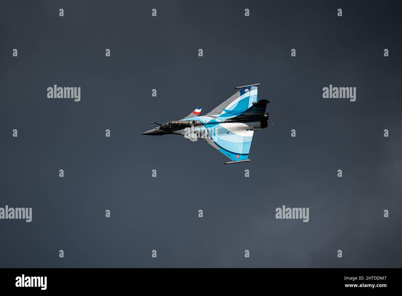 French air force transport plane hi-res stock photography and images ...