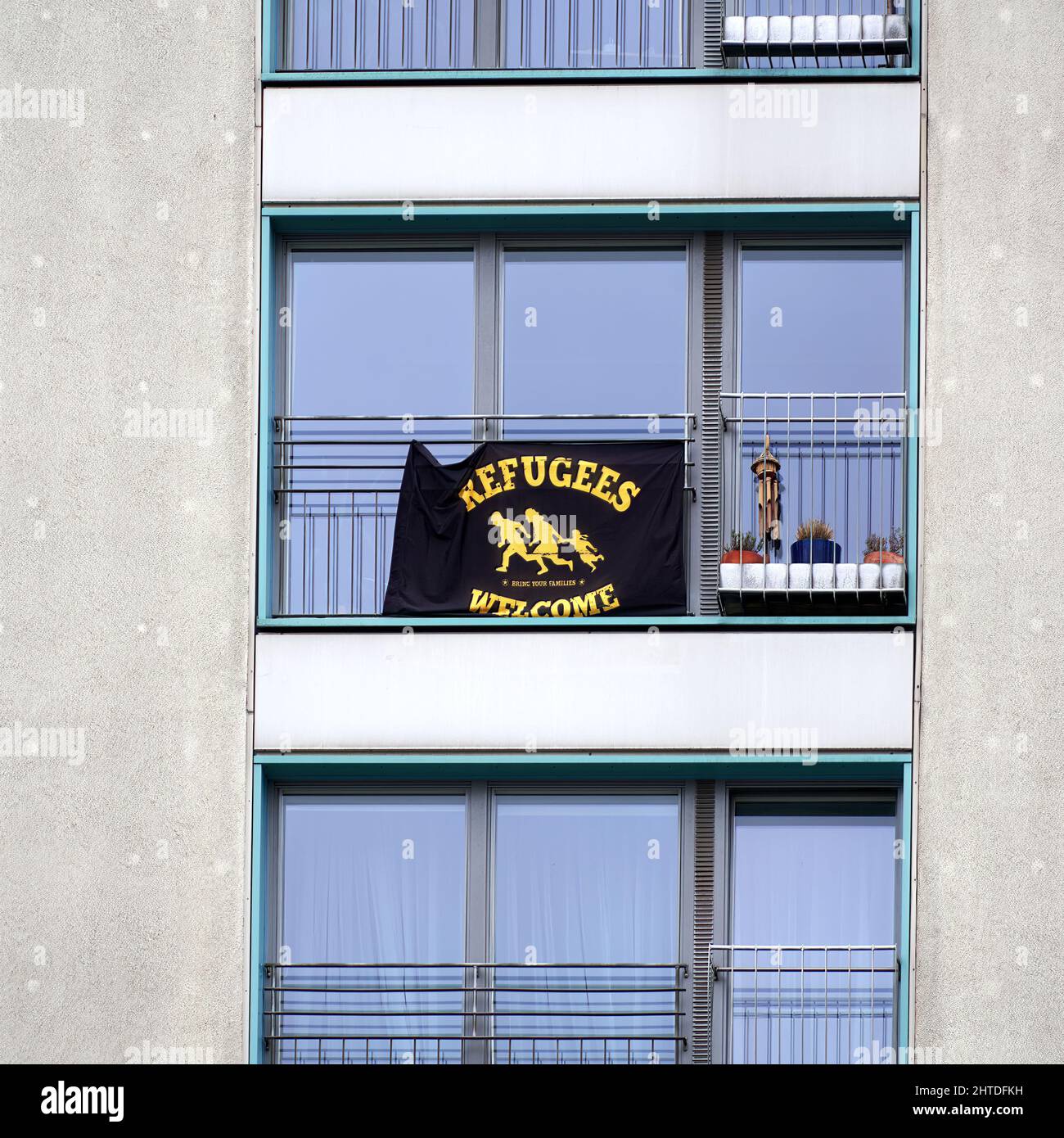 Refugees welcome poster hi-res stock photography and images - Alamy