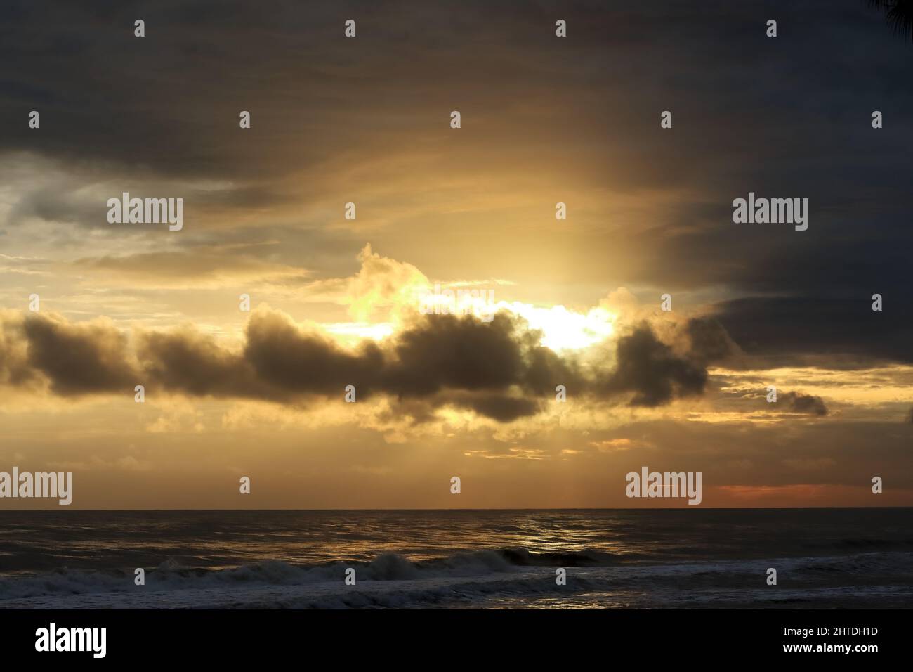 Photo clouds in the morning, at sunrise And changing the color and ...